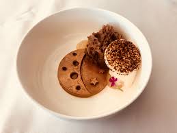 Dineren op Hoog Niveau bij Restaurant Moon Amsterdam: Een Betoverende ...